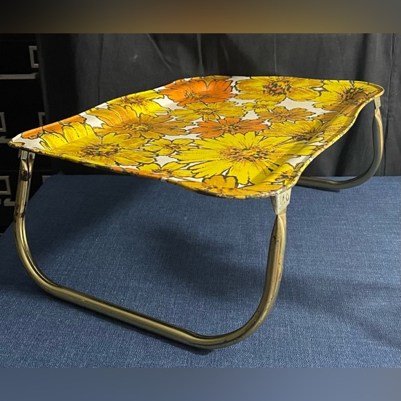 Lavada | Dining | Vintage Lavada Metal Sunflower Tv Tray Folding Legs ...
